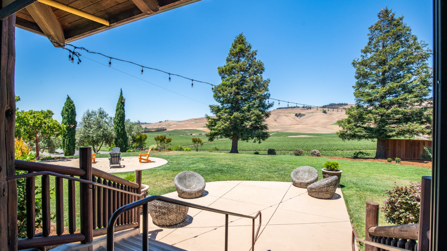 North & South Lawns - Sunrise Ranch Winery